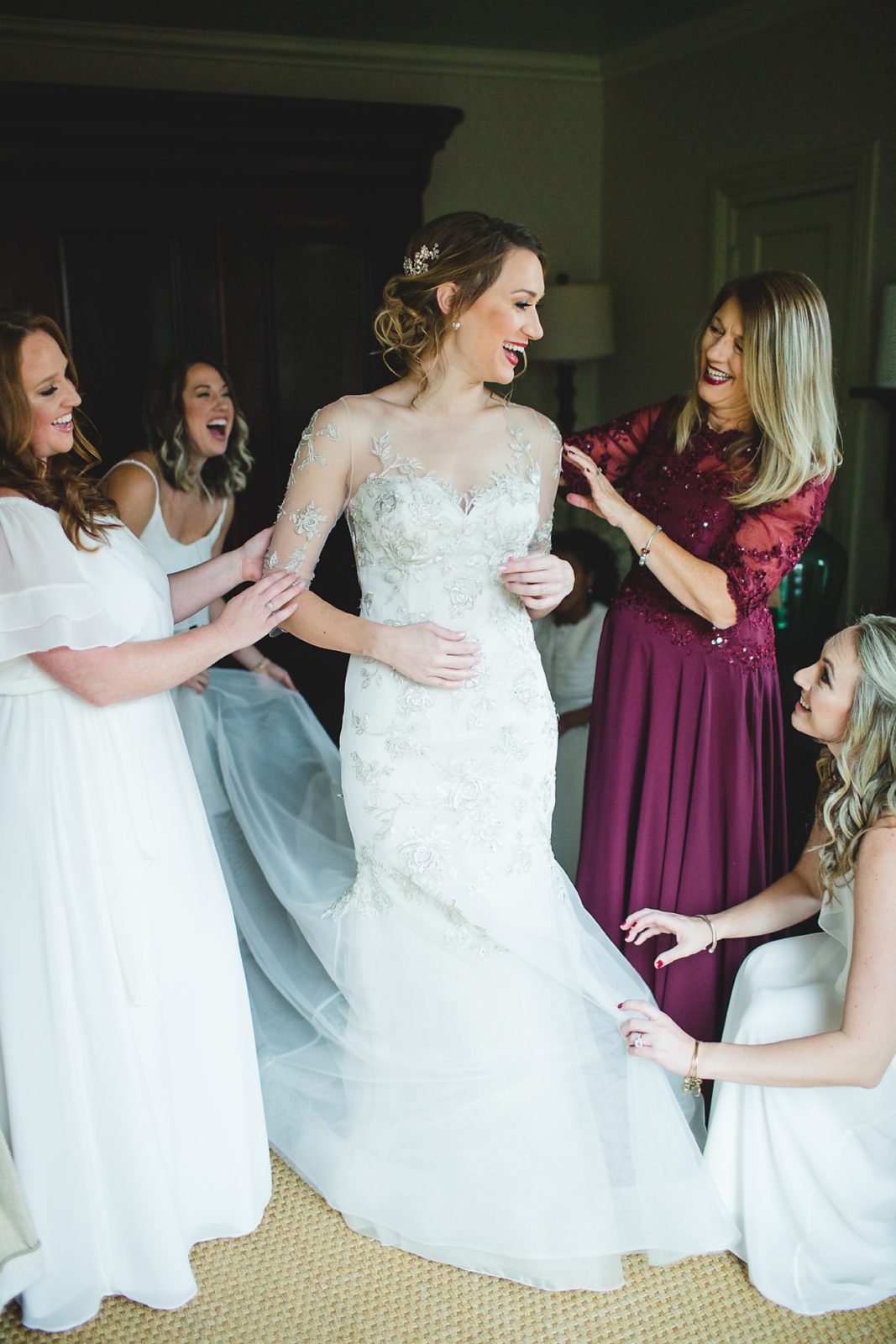 Why getting ready photos are important - Izzy + Co. Photography