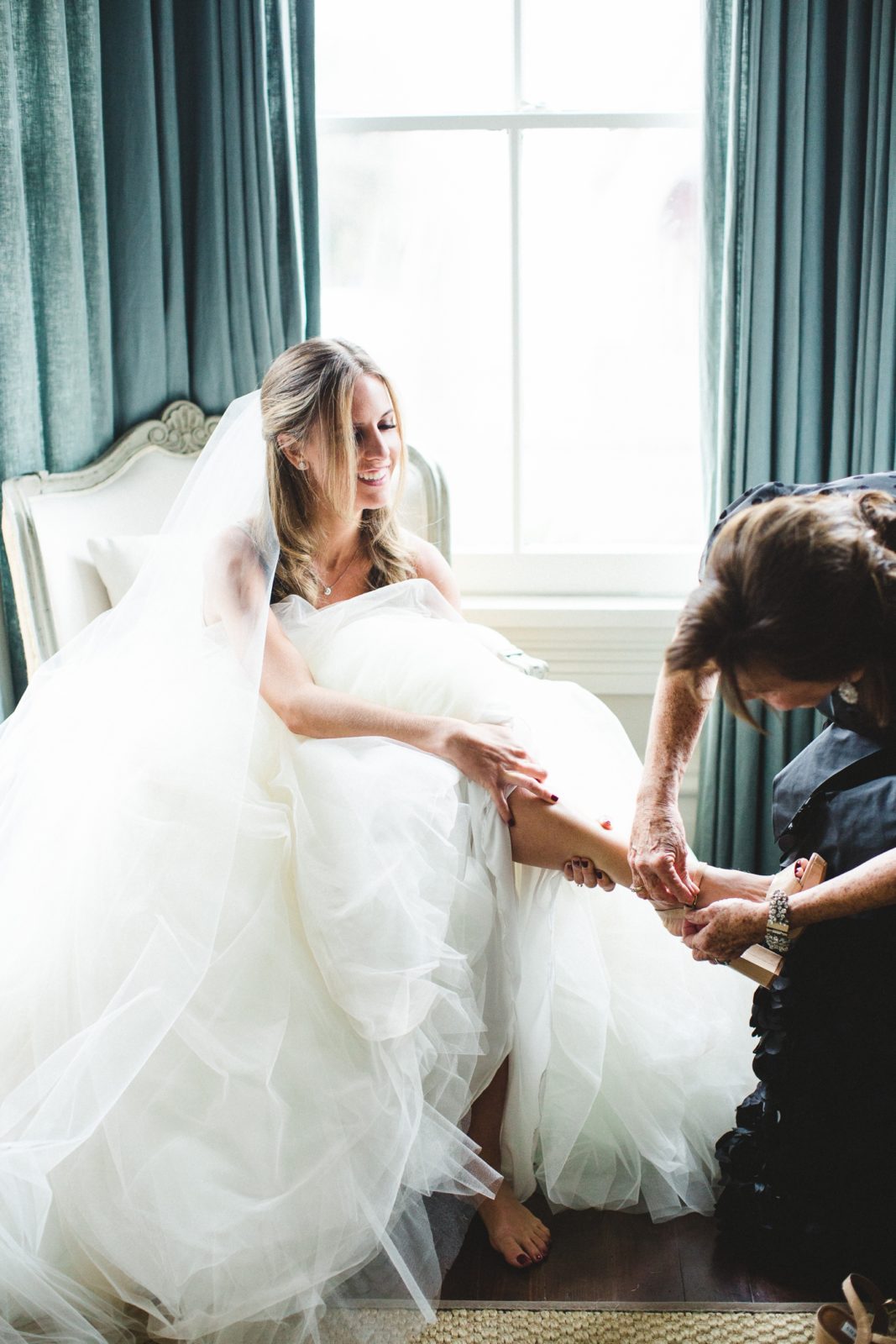 Top 8 Getting Ready Locations in Savannah - Izzy + Co. Photography