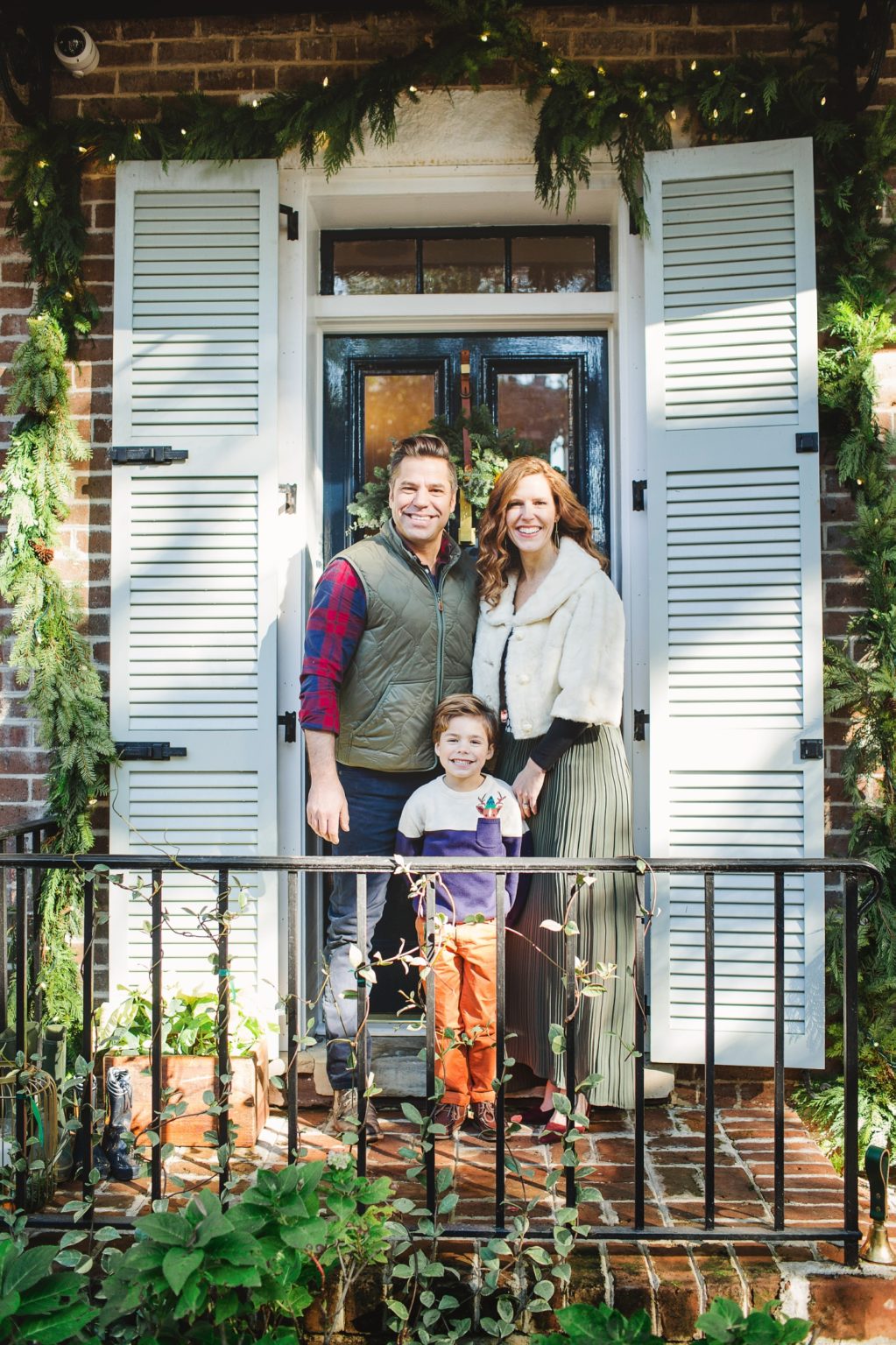 Snyad Family | At Home Christmas Session - Izzy + Co. Photography